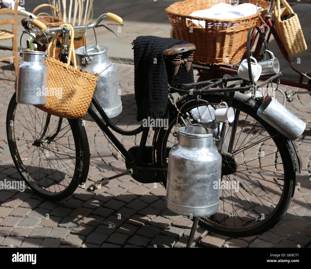 Milkman on bicycle hi-res stock photography and images - Alamy