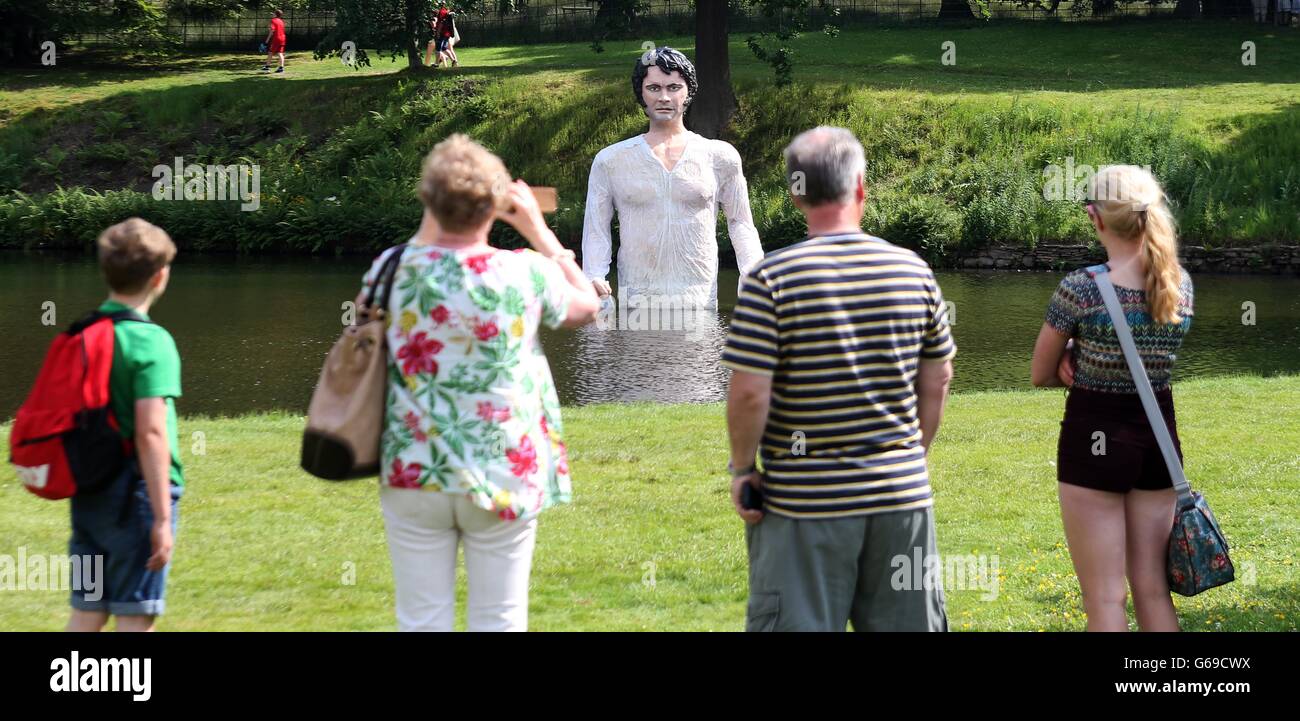 Mr Darcy statue Stock Photo - Alamy