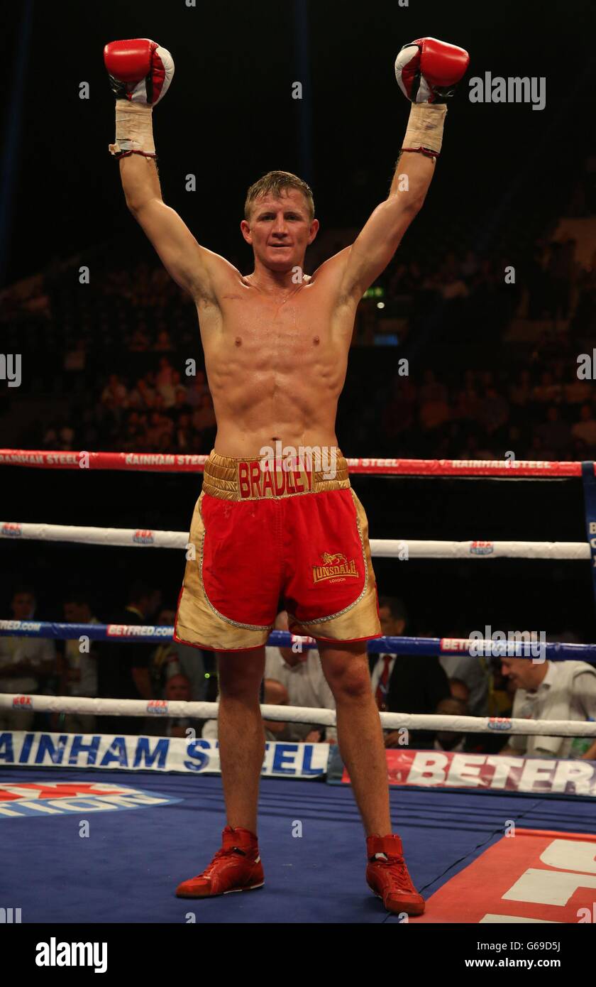 Bradley saunders v michael kelly hi-res stock photography and images - Alamy