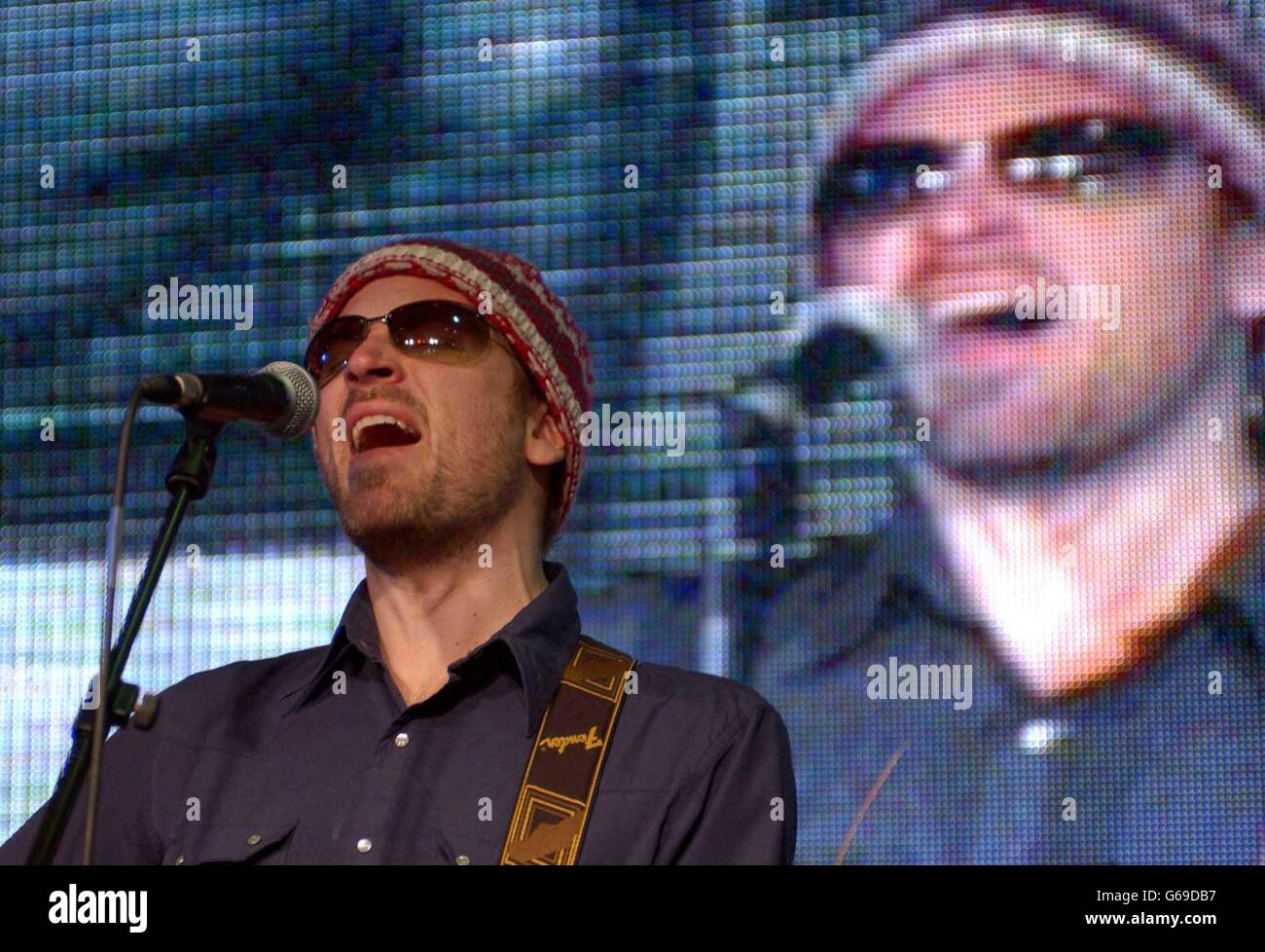 Evan dando singer hi-res stock photography and images - Alamy
