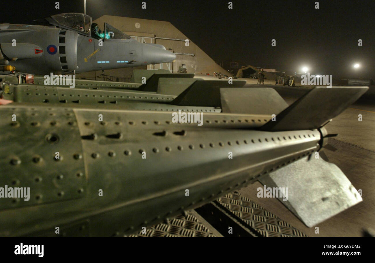 Air assault mission hi-res stock photography and images - Alamy