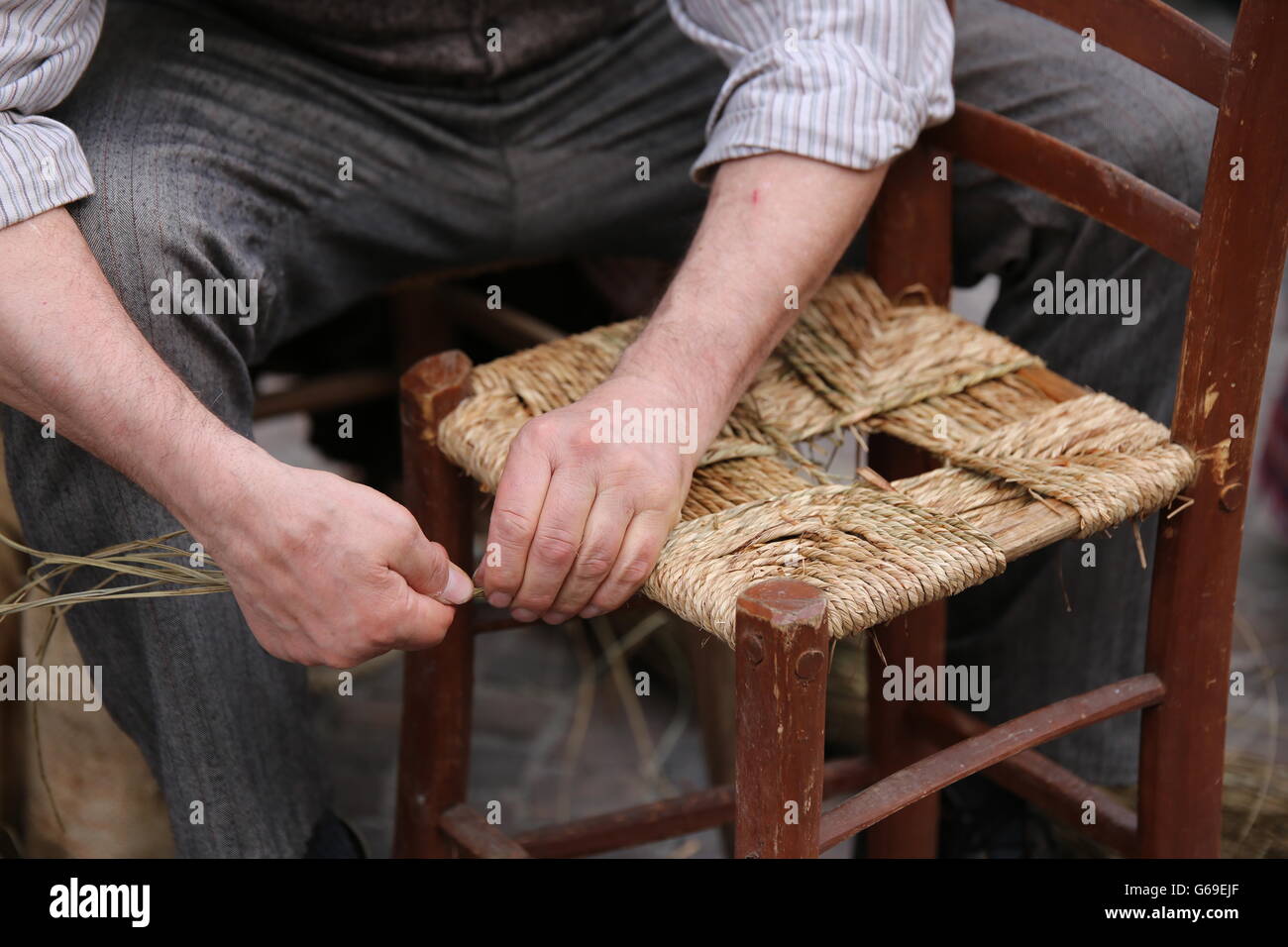 Kitchen chair straw hi-res stock photography and images - Alamy