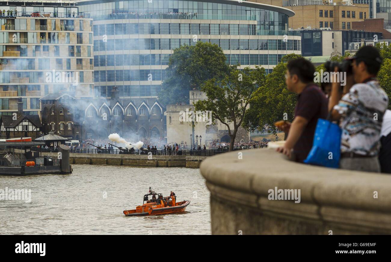 A view of st george wharf tower hi-res stock photography and images - Alamy