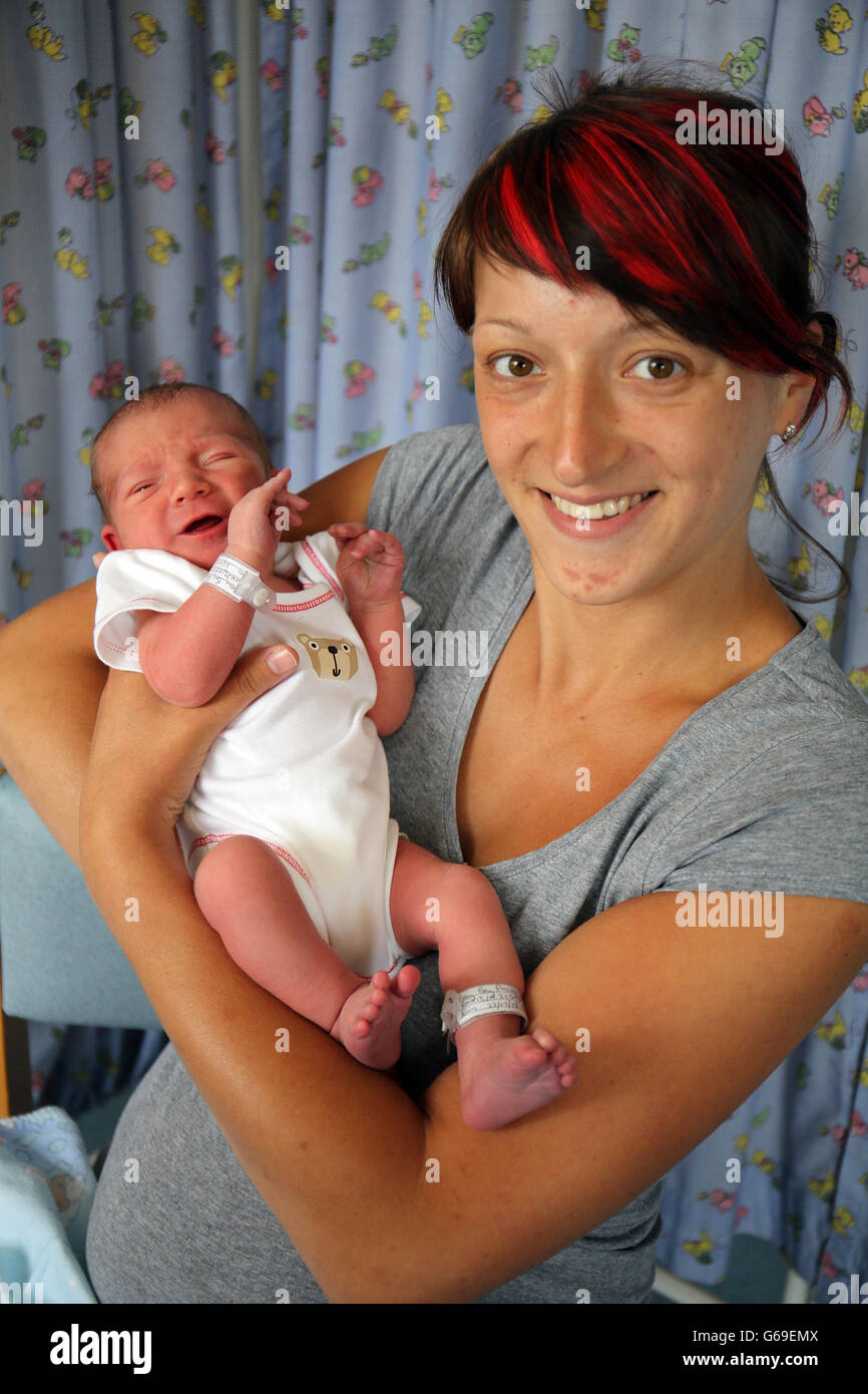 Royal baby born Stock Photo - Alamy
