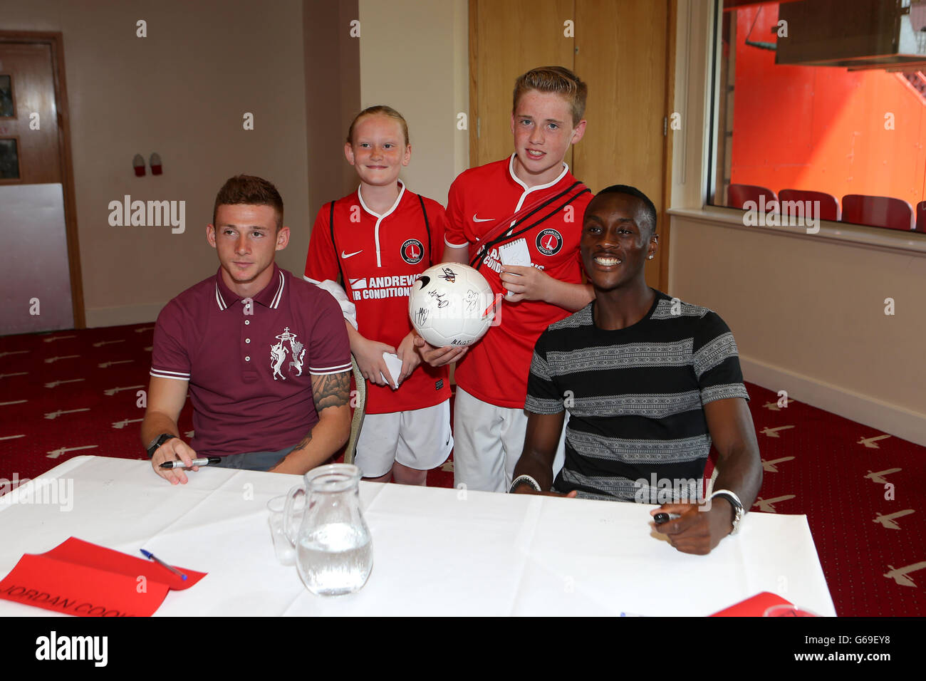 Charlton Athletic's Jordan Cook and Ade Azeez (right) pose for a ...