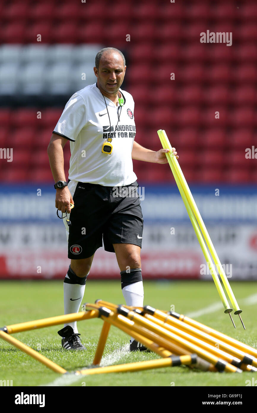 Charlton first team coach hi-res stock photography and images - Alamy