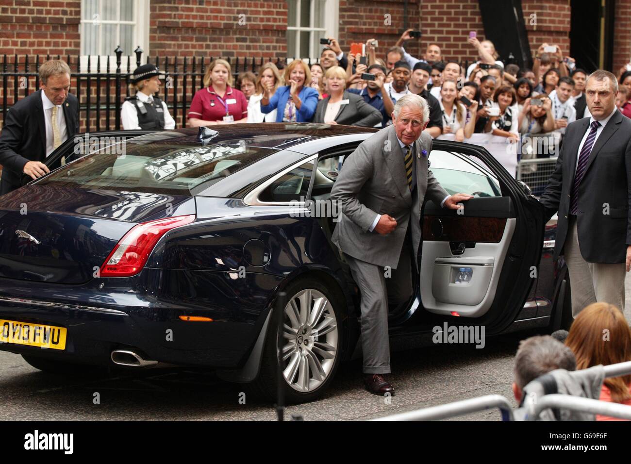 Birth of Prince George of Cambridge Stock Photo - Alamy