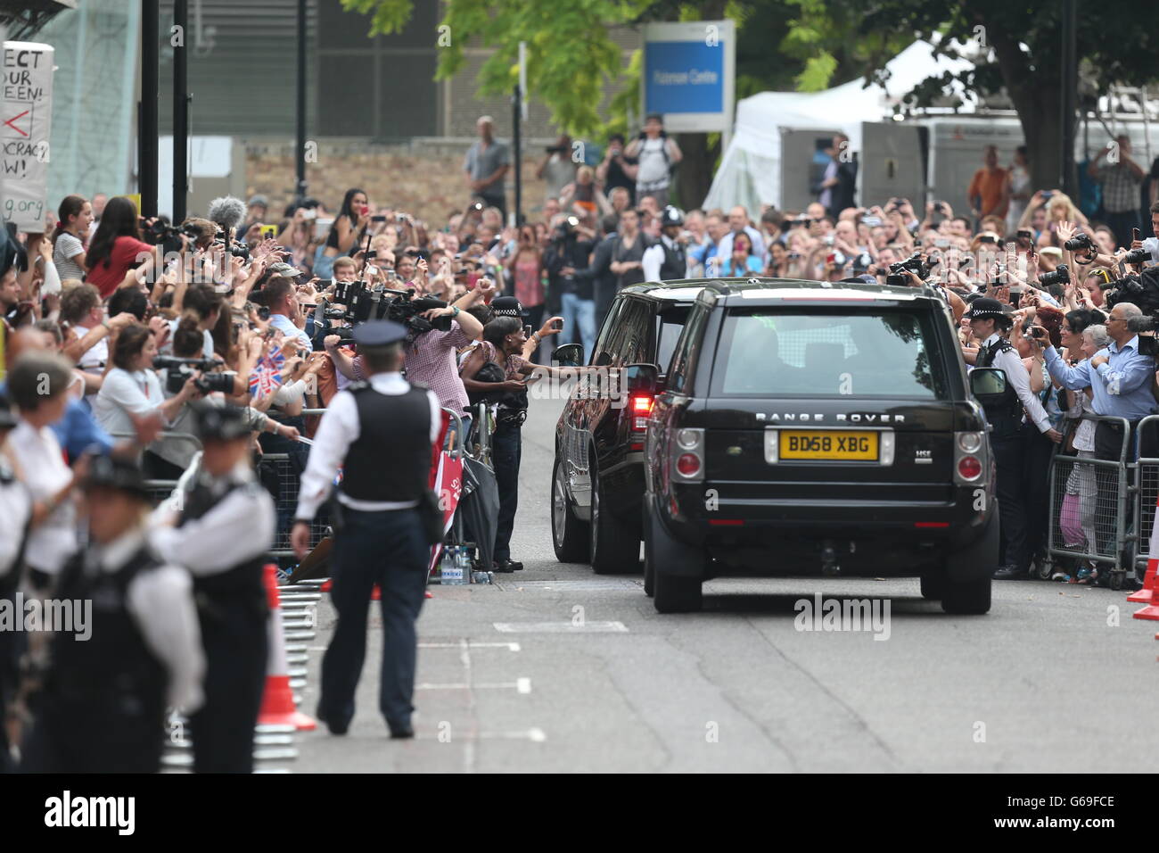 Royals kate middleton car hi-res stock photography and images - Alamy