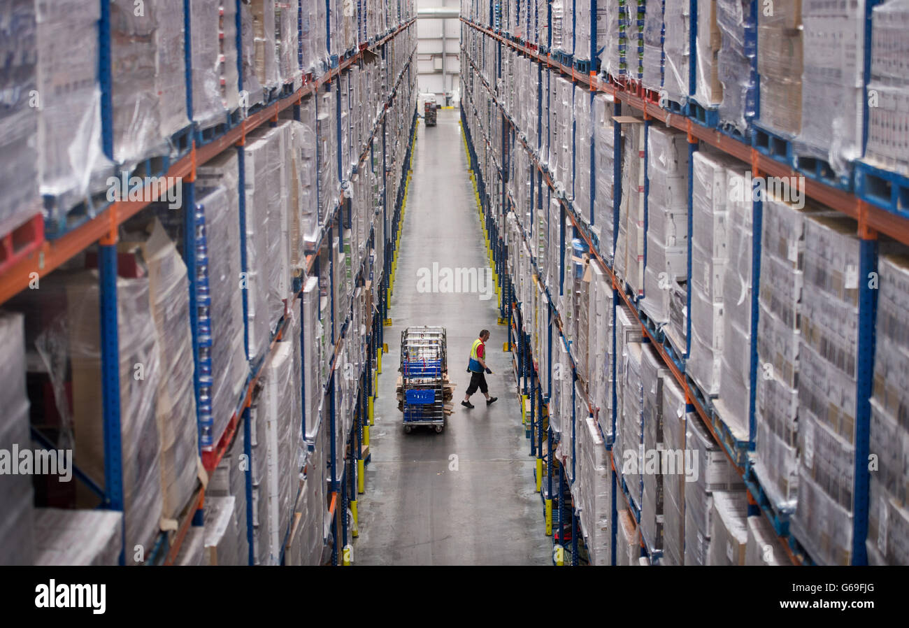 Tesco distribution centre stock hi-res stock photography and images - Alamy