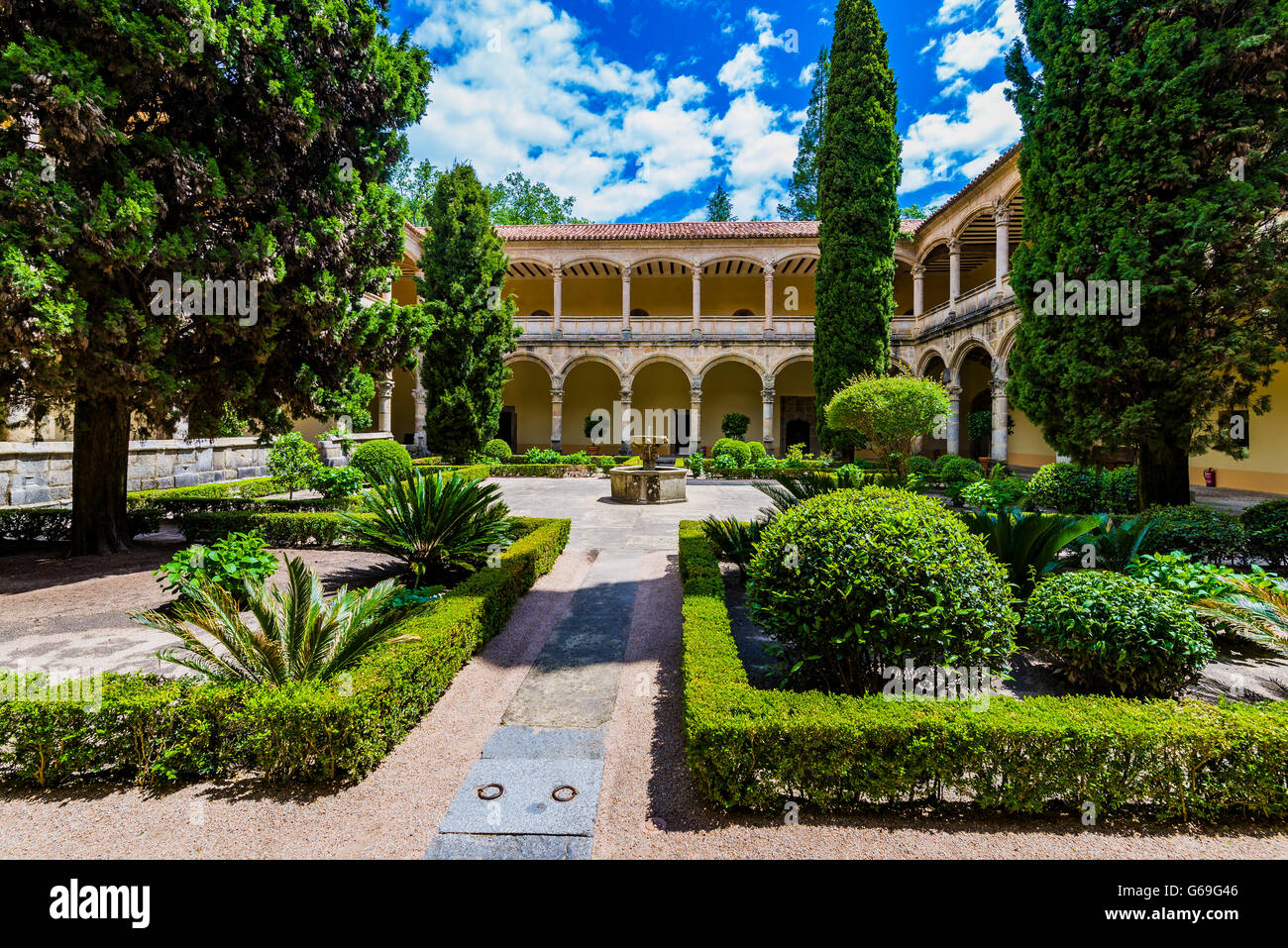 Monastery yuste founded hieronymite order hi-res stock photography and ...