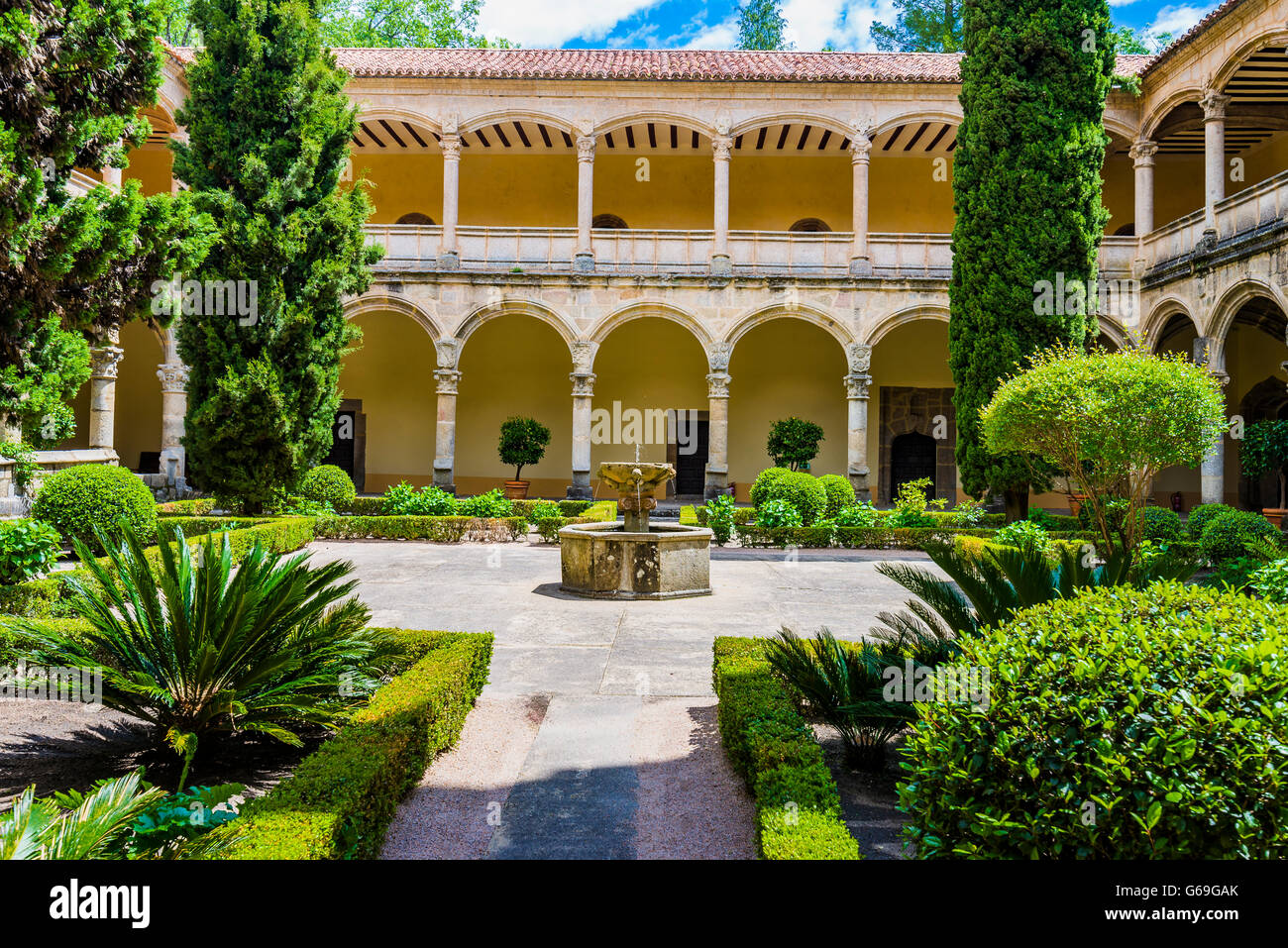 Monastery yuste founded hieronymite order hi-res stock photography and ...