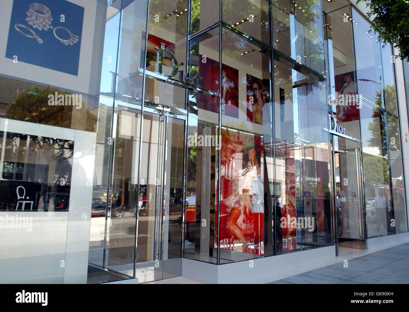 Dior rodeo drive hi-res stock photography and images - Alamy