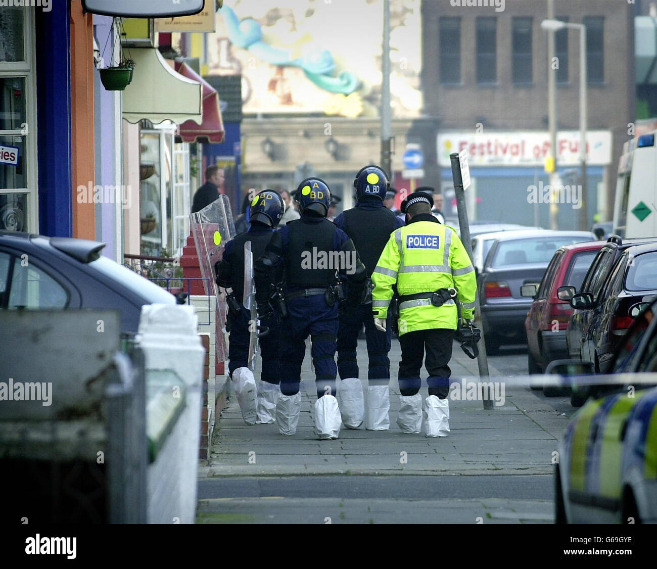 Police rob lock blackpool gazette hotel crime murder forensic uniform ...
