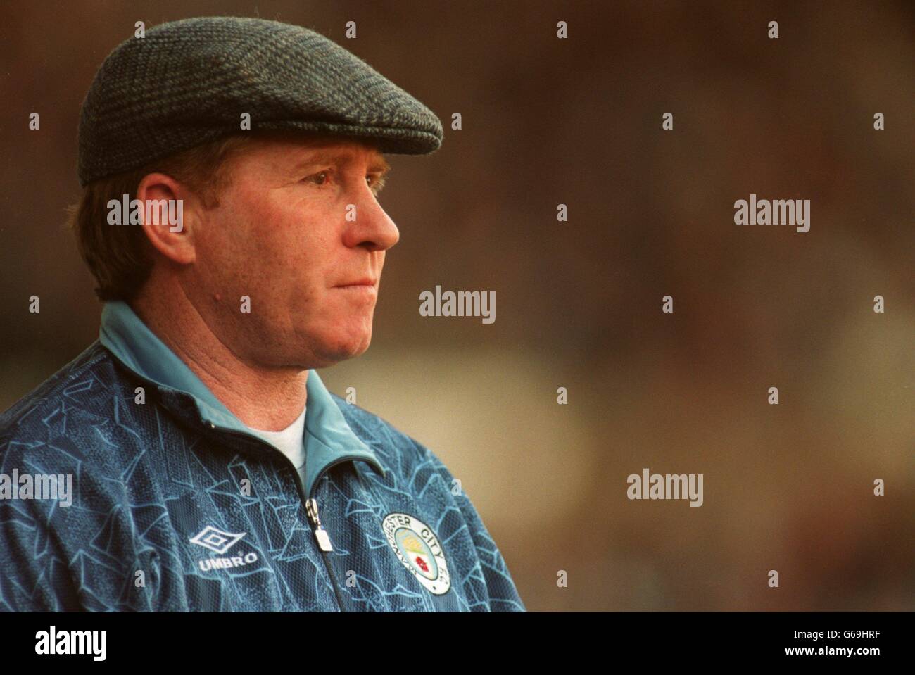 Alan ball manchester city manager hi-res stock photography and images ...