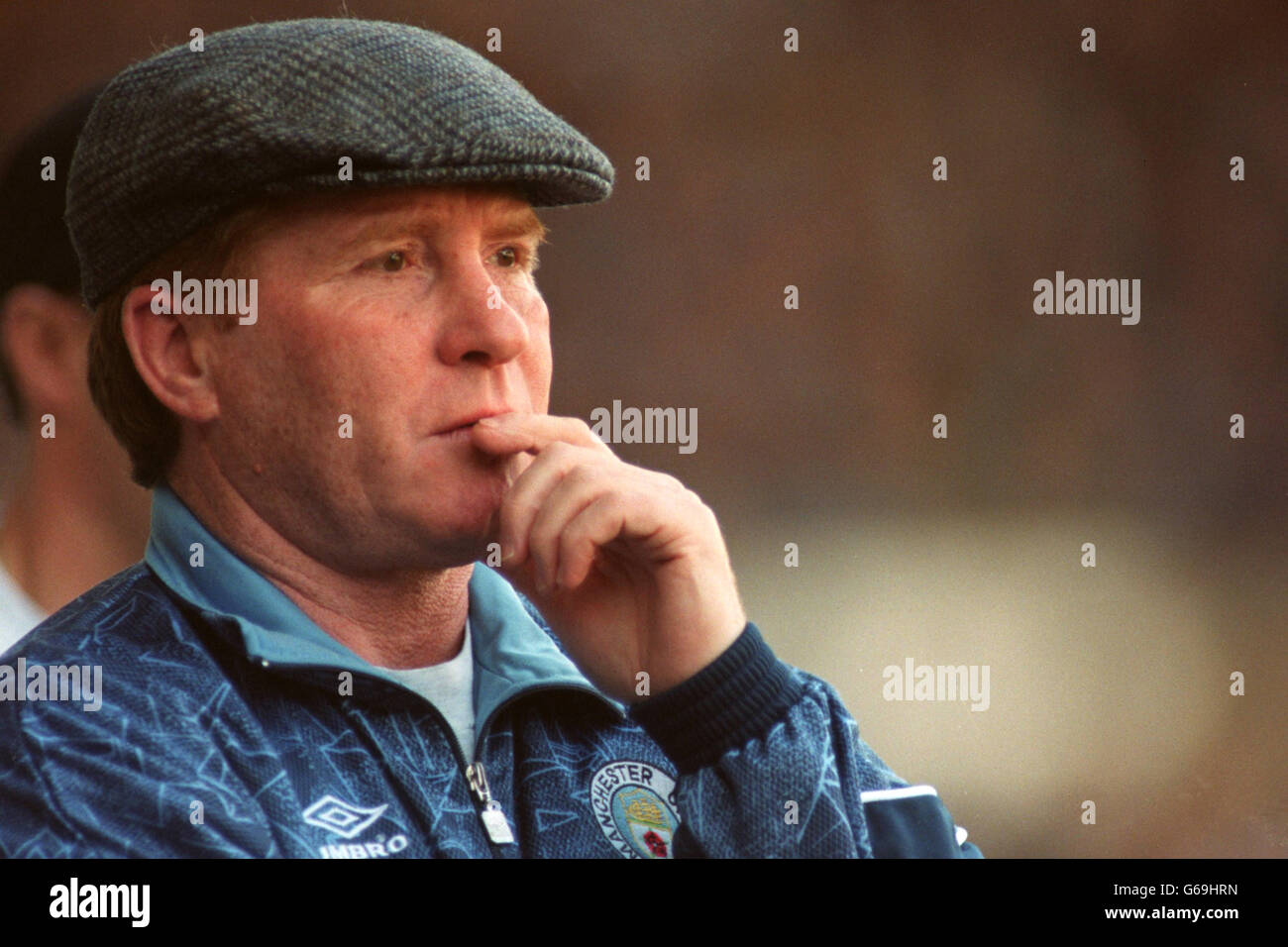 Alan ball manchester city manager hi-res stock photography and images ...