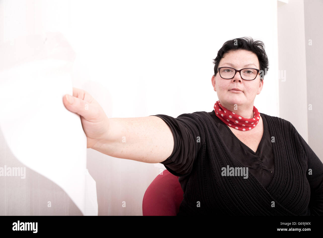 Handing over documents hi-res stock photography and images - Alamy