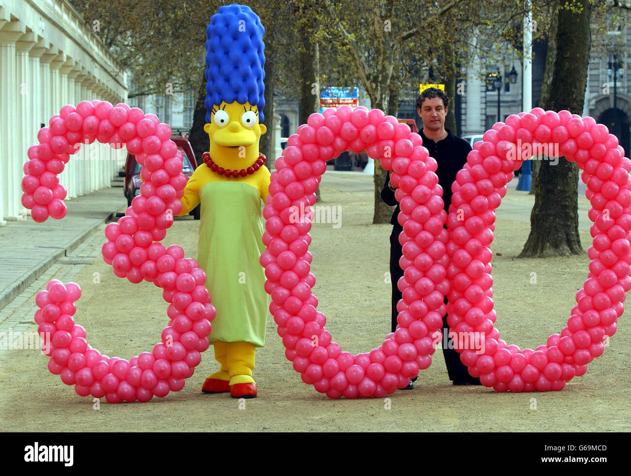 Marge simpson cartoon hi-res stock photography and images - Alamy