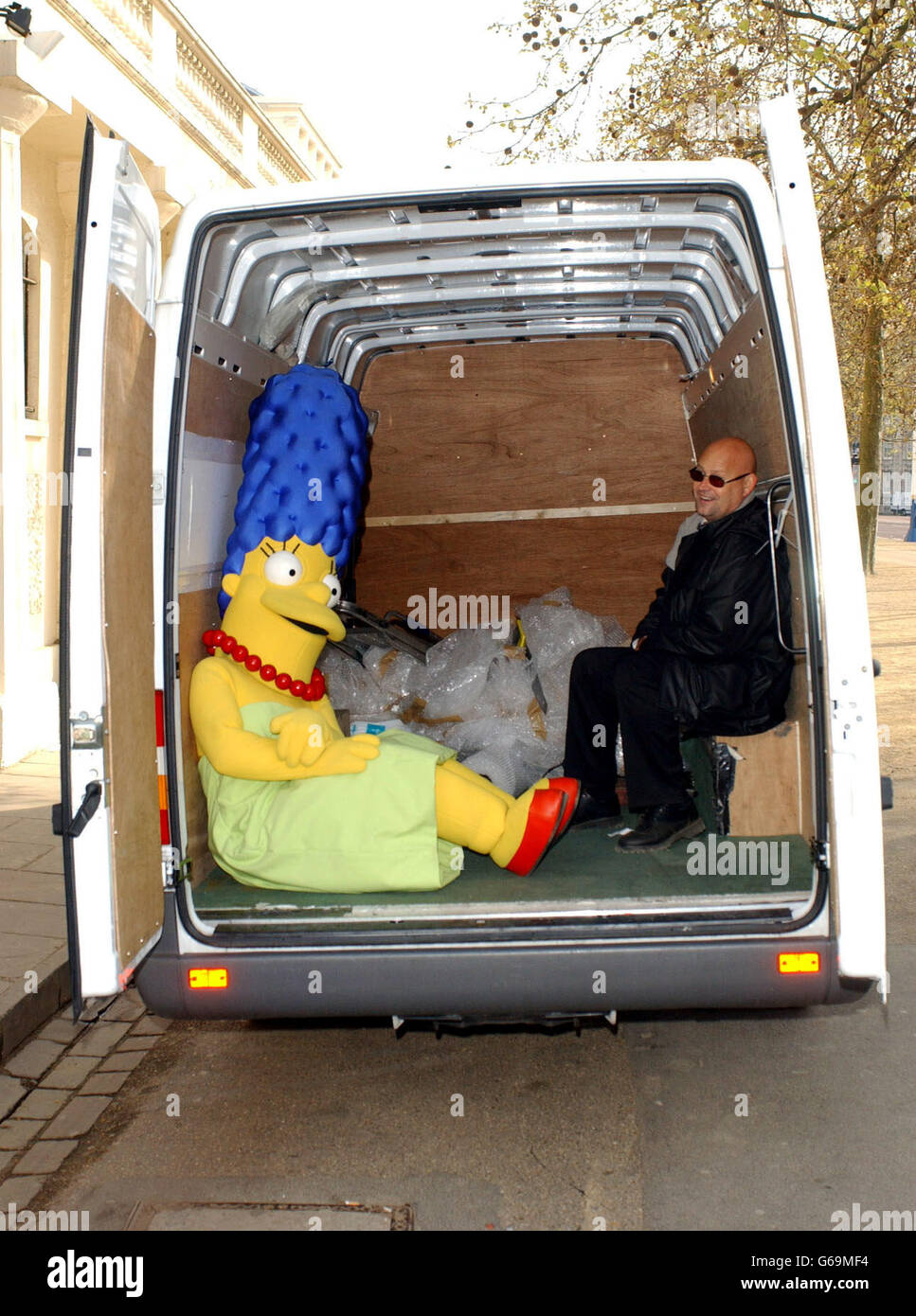 Marge simpson cartoon hi-res stock photography and images - Alamy