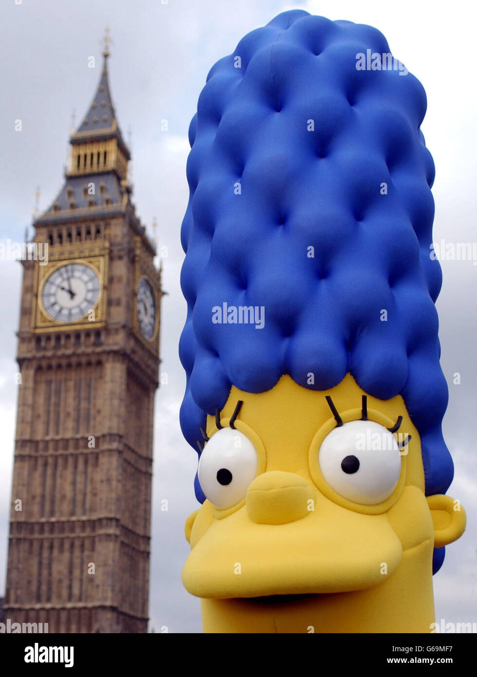Marge simpson cartoon hi-res stock photography and images - Alamy