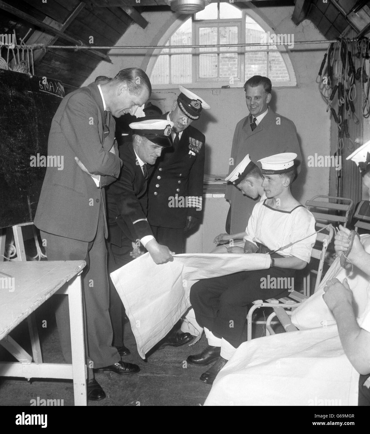 Sail training old Black and White Stock Photos & Images - Alamy