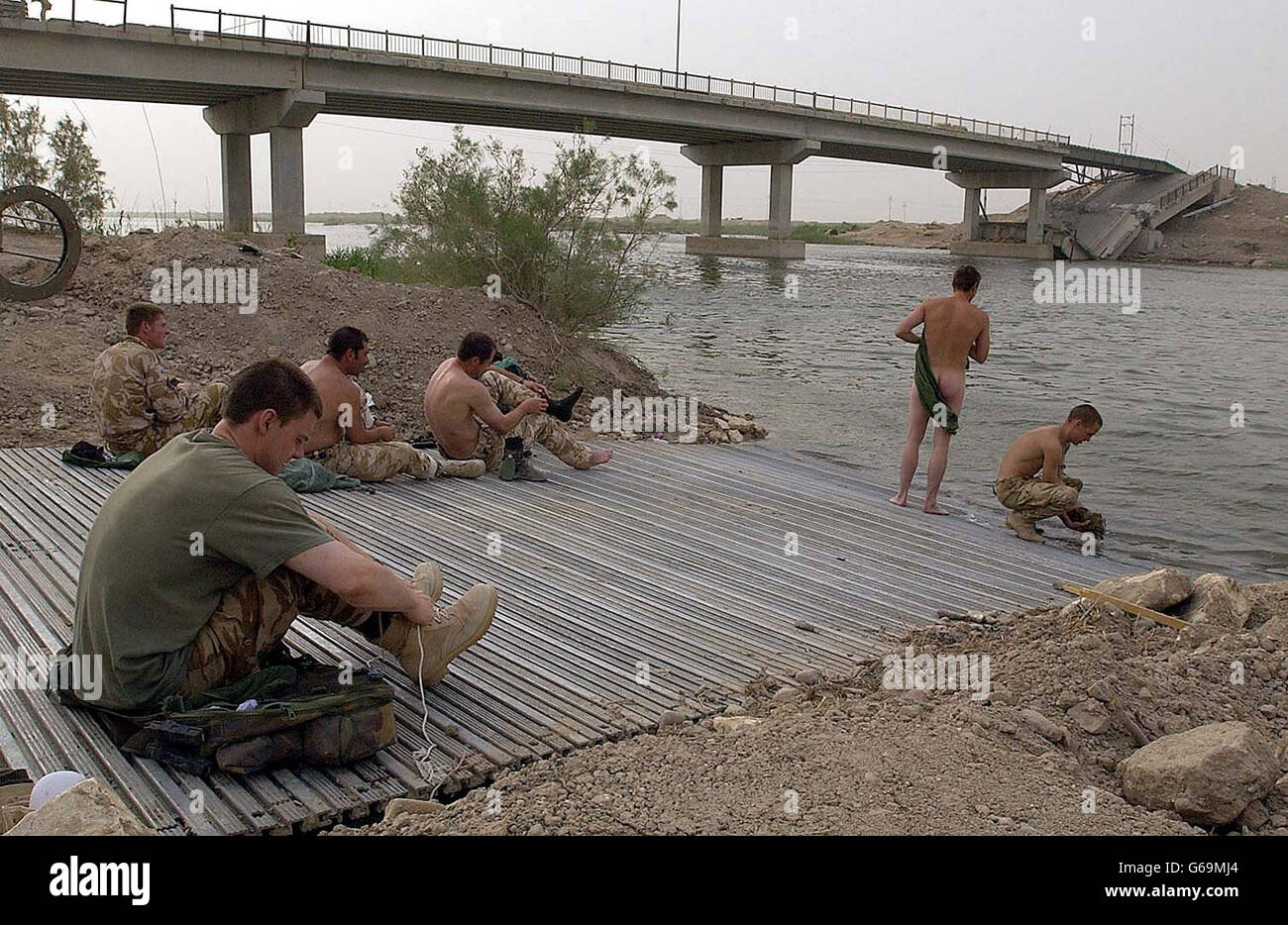 Iraq war soldiers hi-res stock photography and images - Alamy