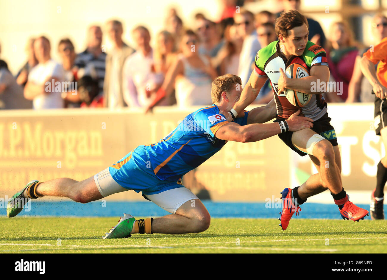 Rugby harlequins hi-res stock photography and images - Alamy