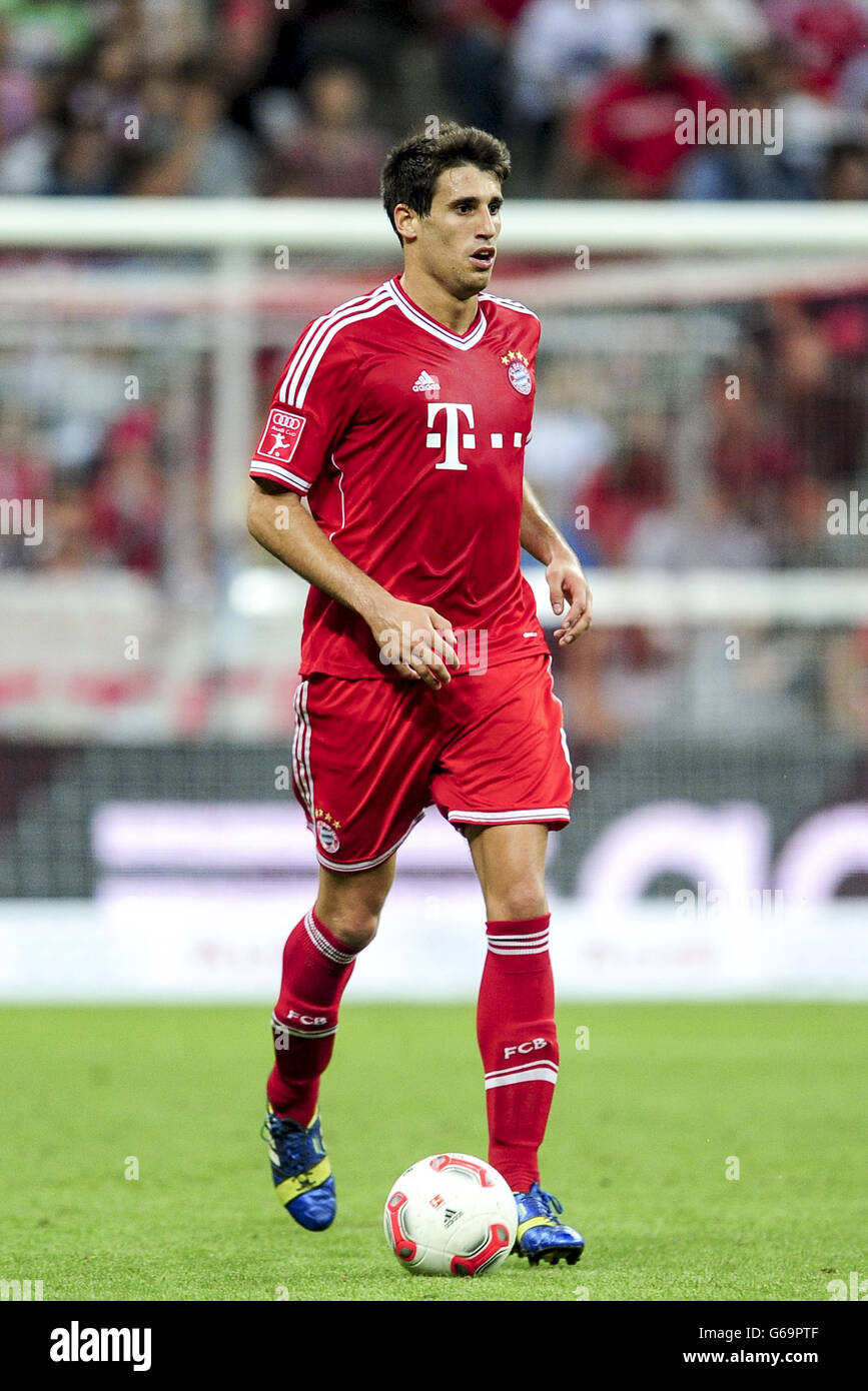 Allianz arena javi martinez hi-res stock photography and images - Alamy