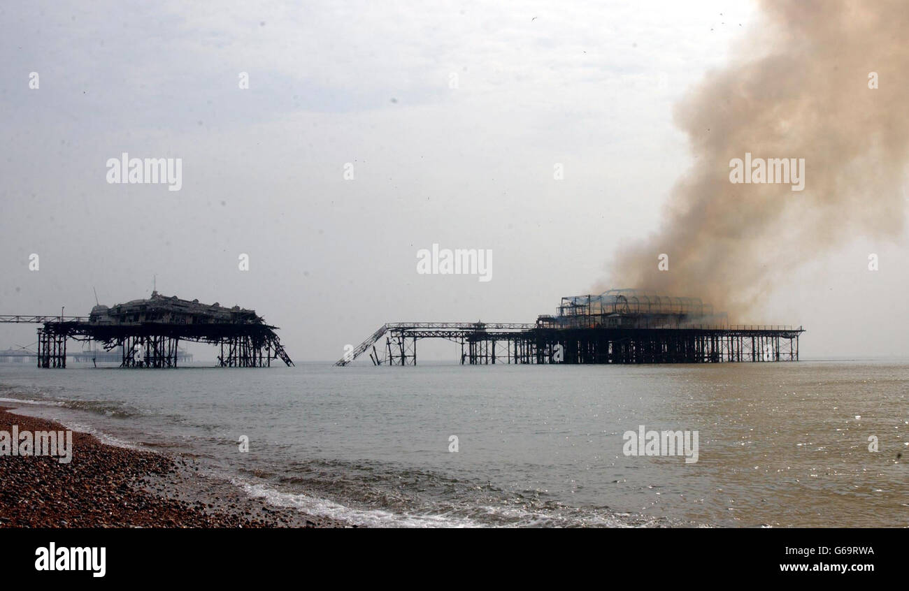 Brightons west pier fire hi-res stock photography and images - Alamy
