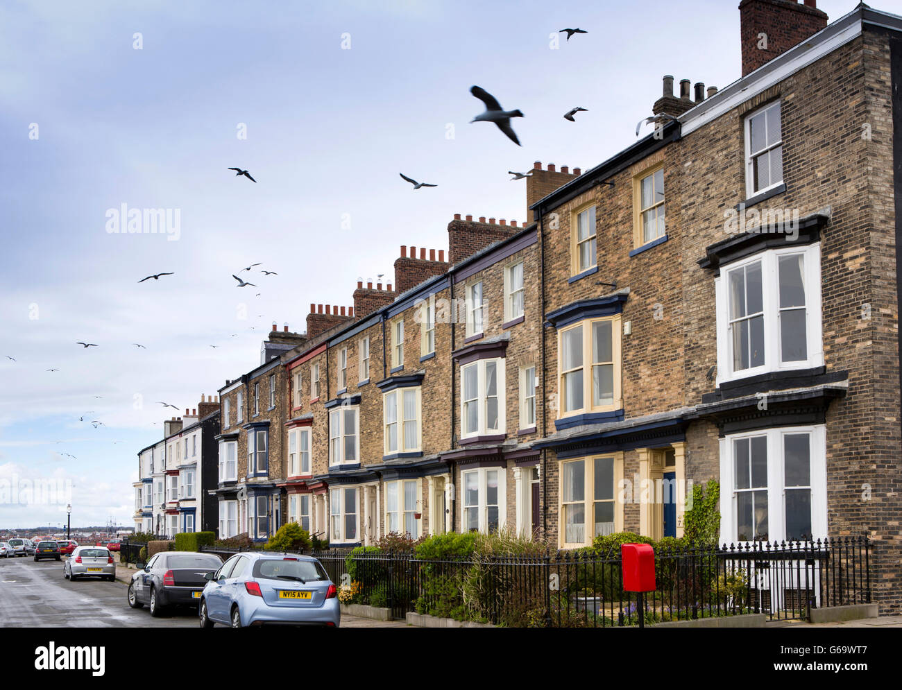 Victorian terrace house uk old hi-res stock photography and images - Alamy