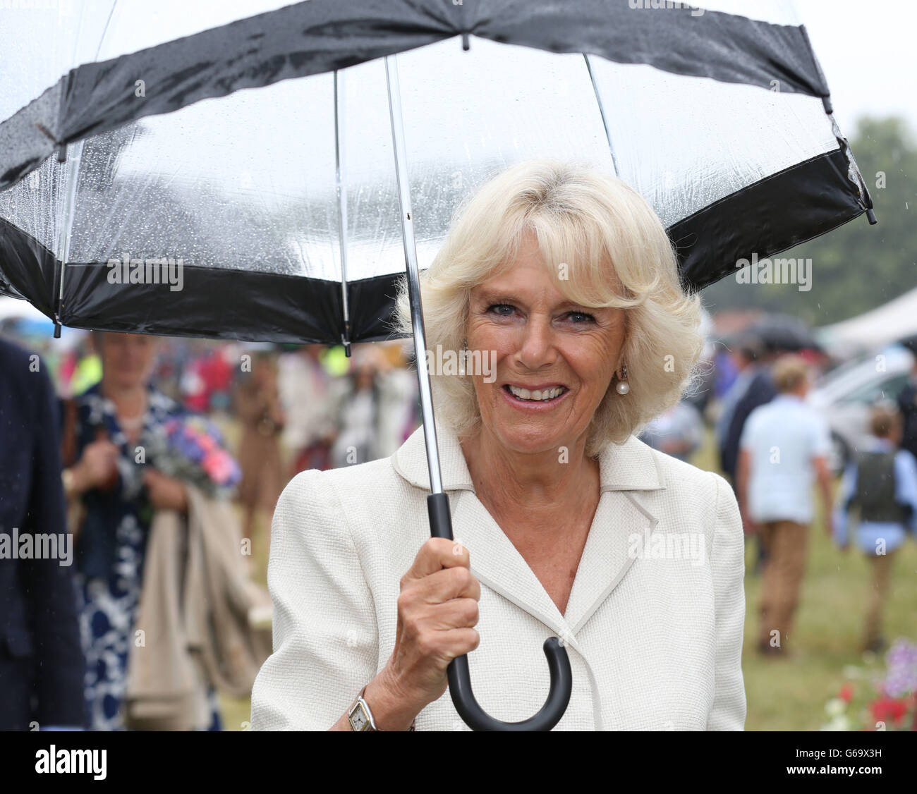 Royal visit to the sandringham flower show hi-res stock photography and ...