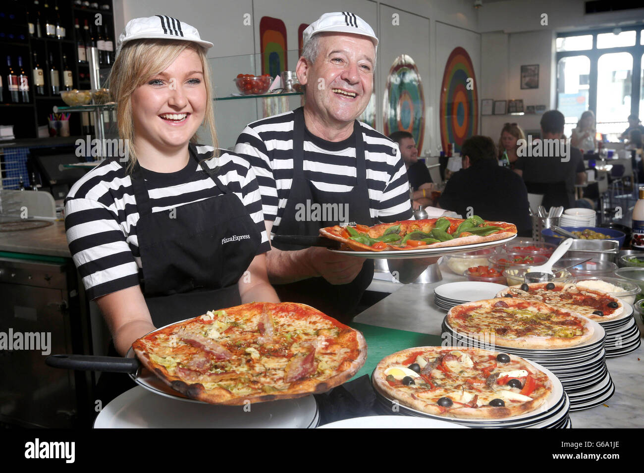PizzaExpress Pizzaiolo. s at the Fulham branch of PizzaExpress in ...