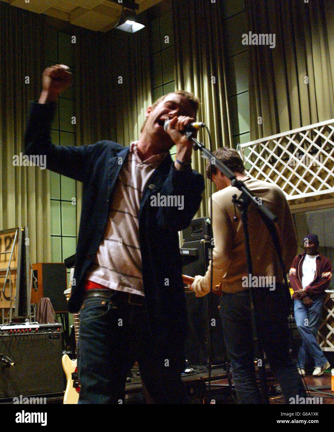 Blur performing during Jo Whiley's Radio One show at Maida Vale Studios ...