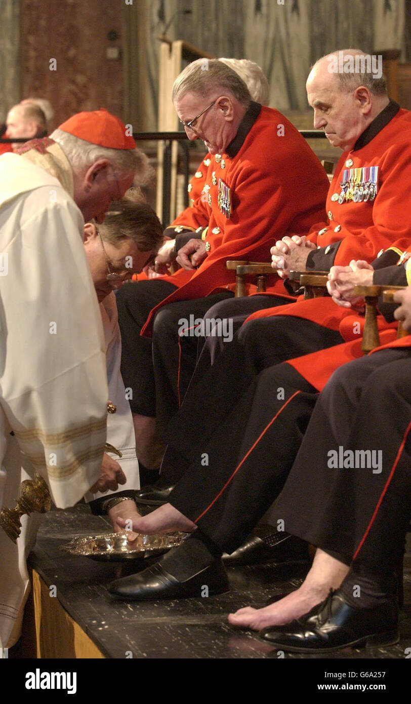 Maundy Thursday Service Stock Photo - Alamy