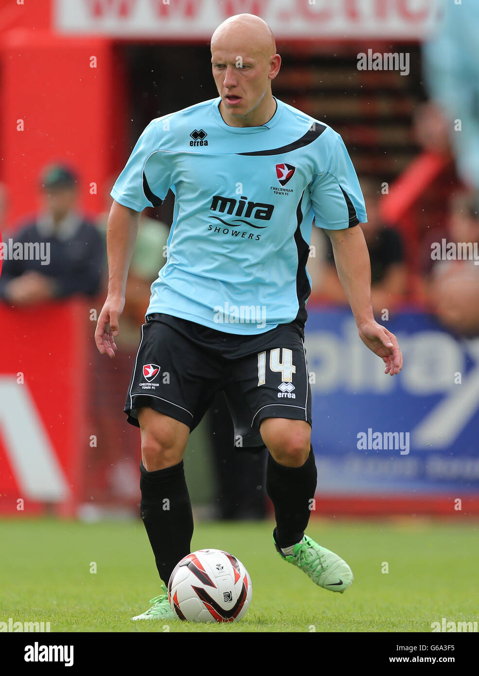 Cardiff city stadium pre game hi-res stock photography and images - Alamy