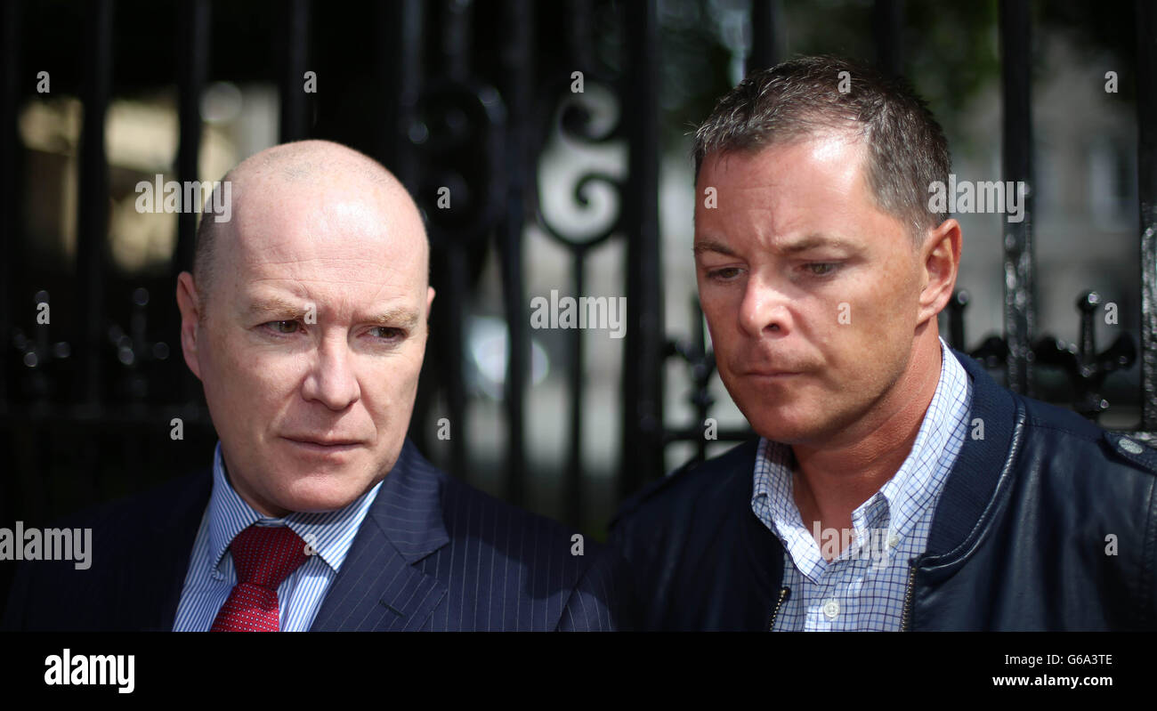 Left right oliver and austin stack hi-res stock photography and images ...