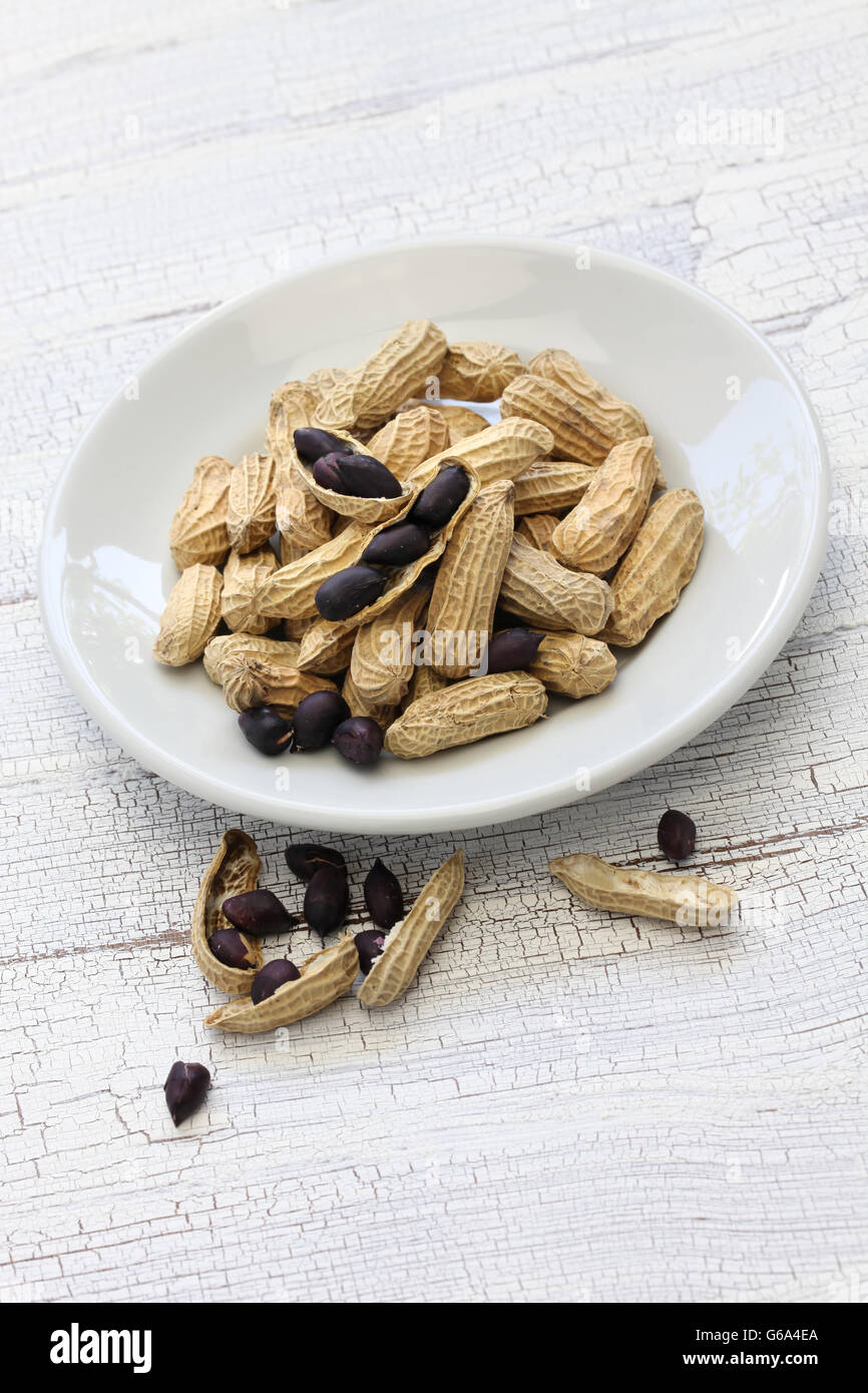 Chinese peanuts hi-res stock photography and images - Alamy