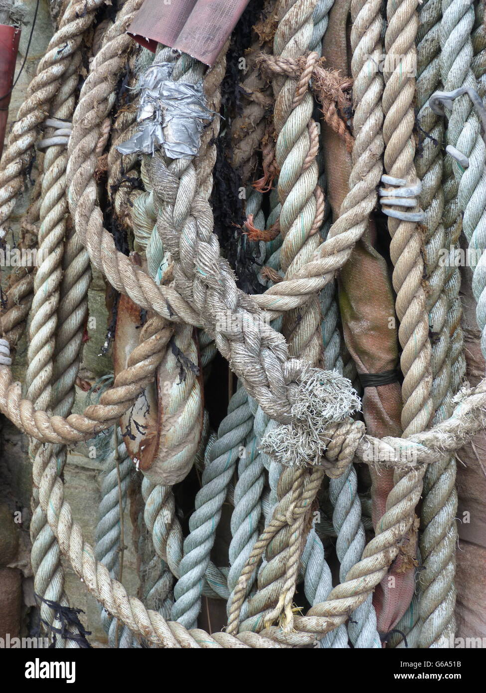 Rope loop hi-res stock photography and images - Alamy