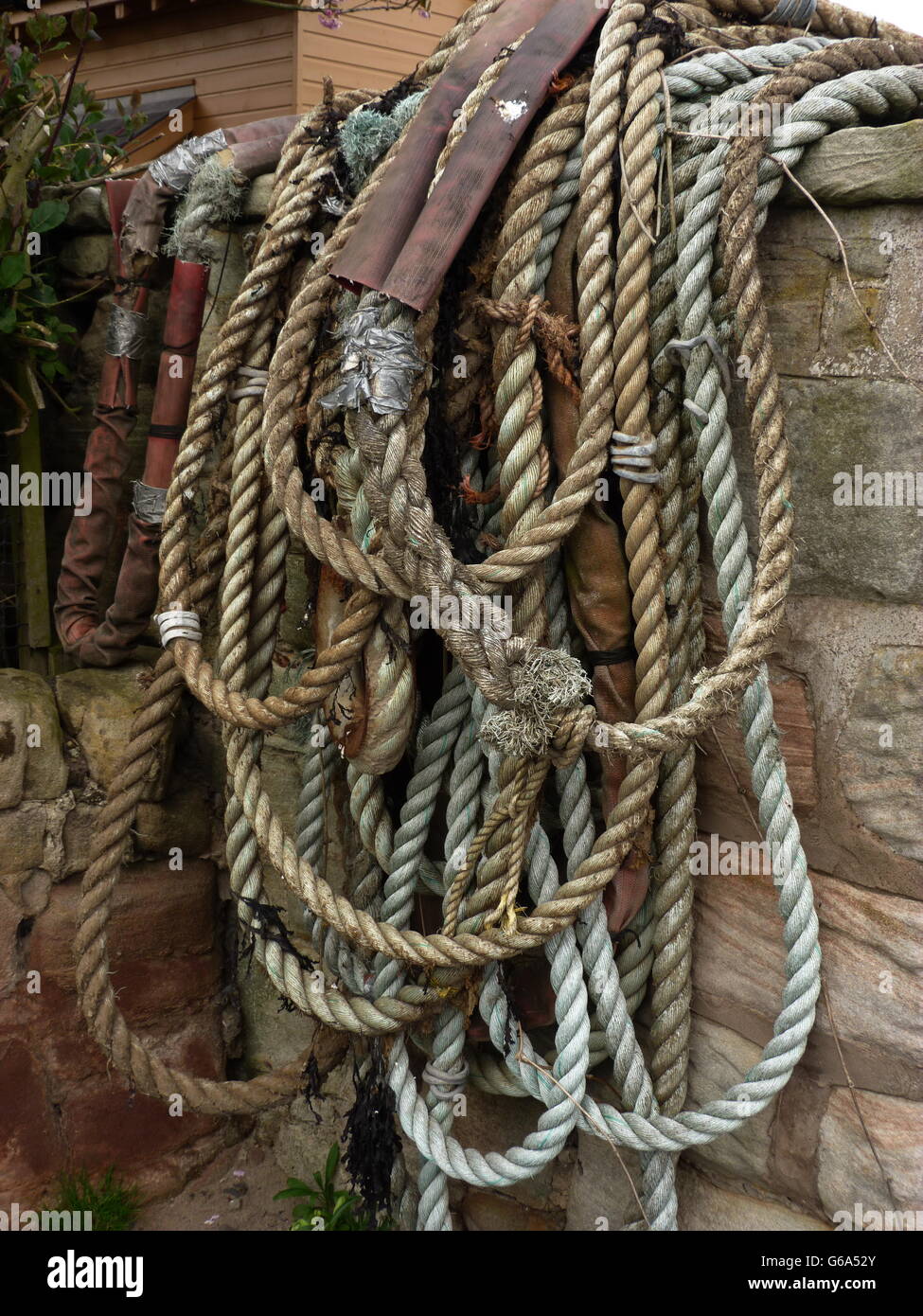 Rope loop hi-res stock photography and images - Alamy