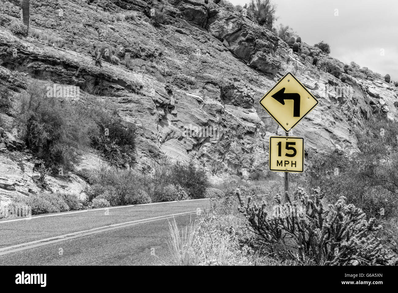 15 mph sign hi-res stock photography and images - Alamy