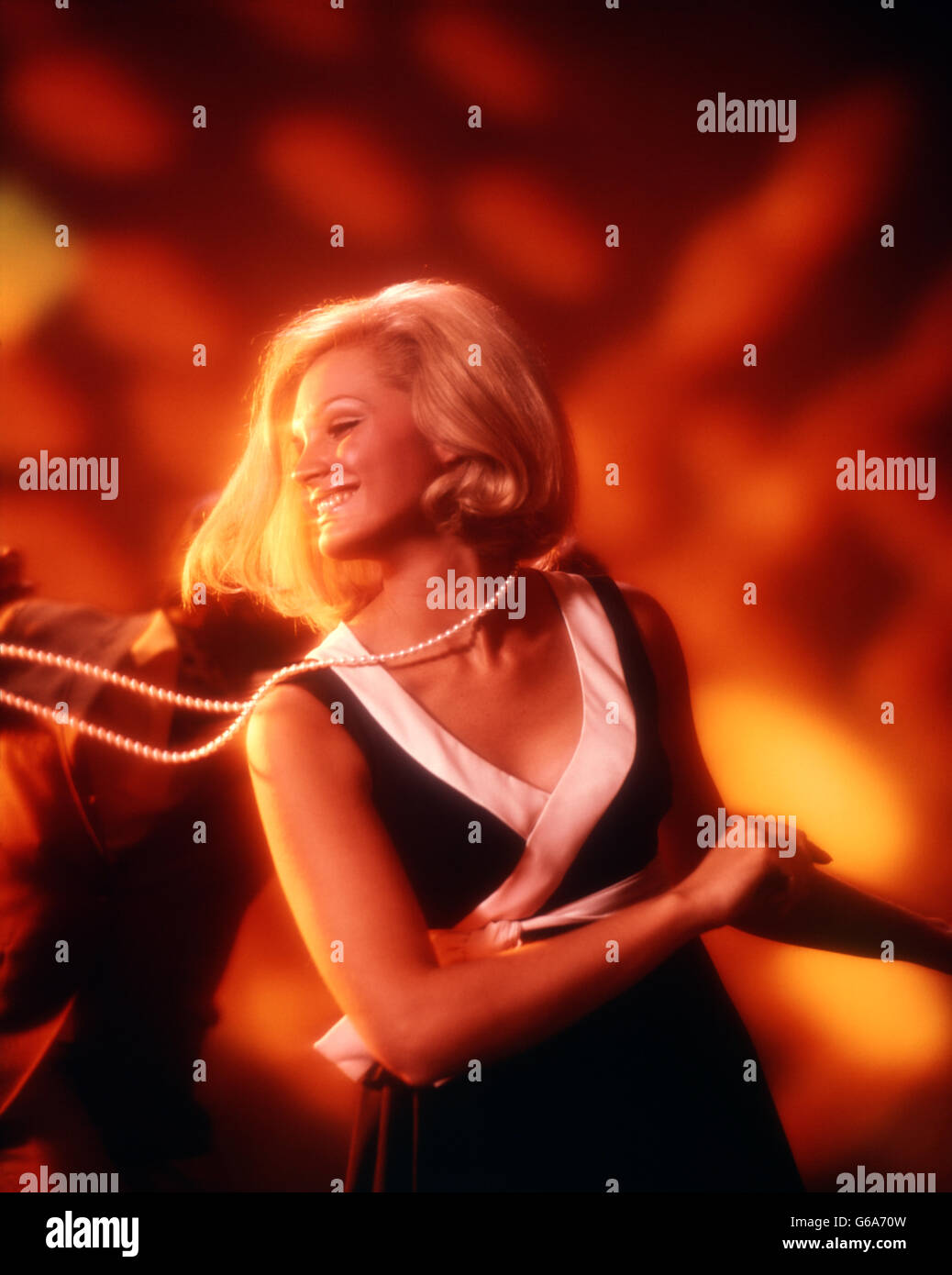 1970s woman dancing hi-res stock photography and images - Alamy