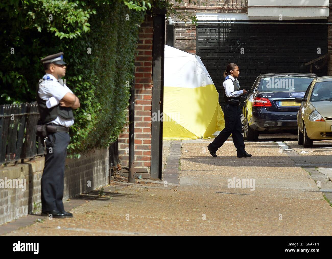Crime scene cordon hi-res stock photography and images - Alamy