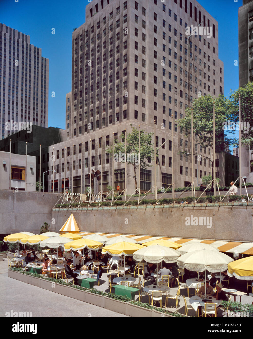 Outdoor Dining Nyc Rockefeller Center at Xavier Guerard blog
