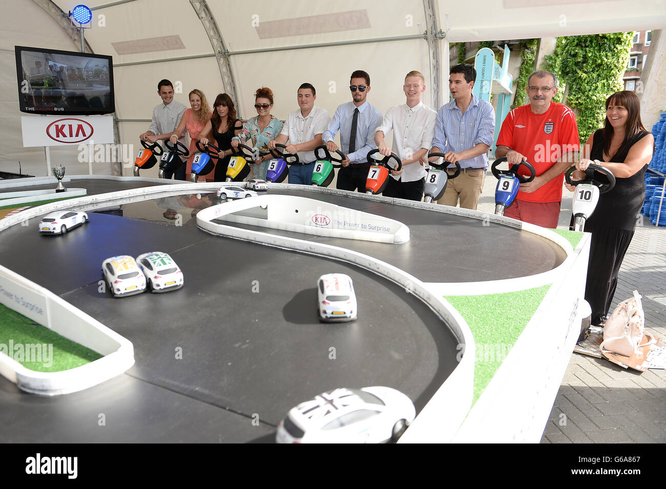 Oval racing hi-res stock photography and images - Alamy