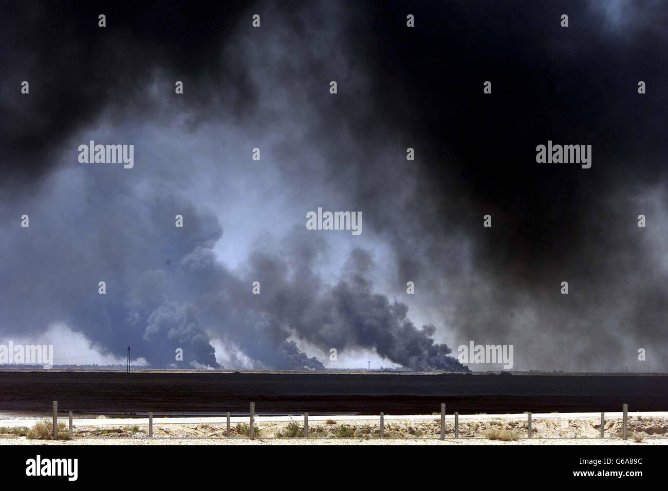 Iraq burn hi-res stock photography and images - Alamy