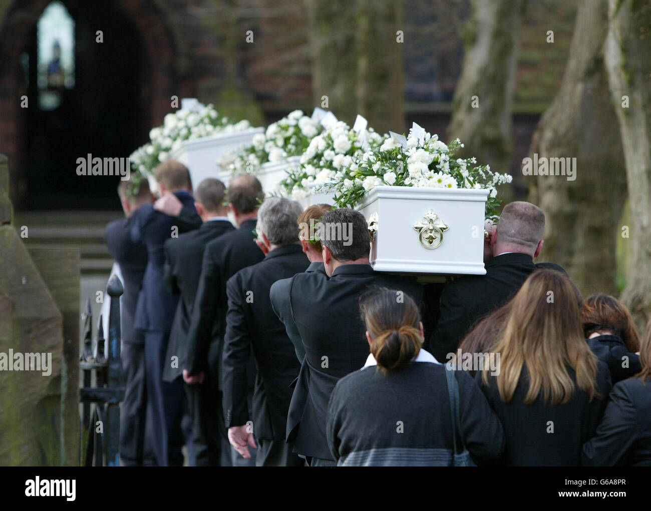 Funeral of Young brothers Stock Photo - Alamy