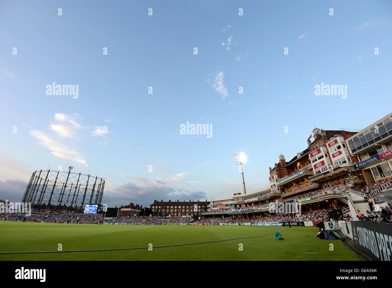 Cricket - Friends Life T20 - South Group - Surrey v Kent Spitfires ...