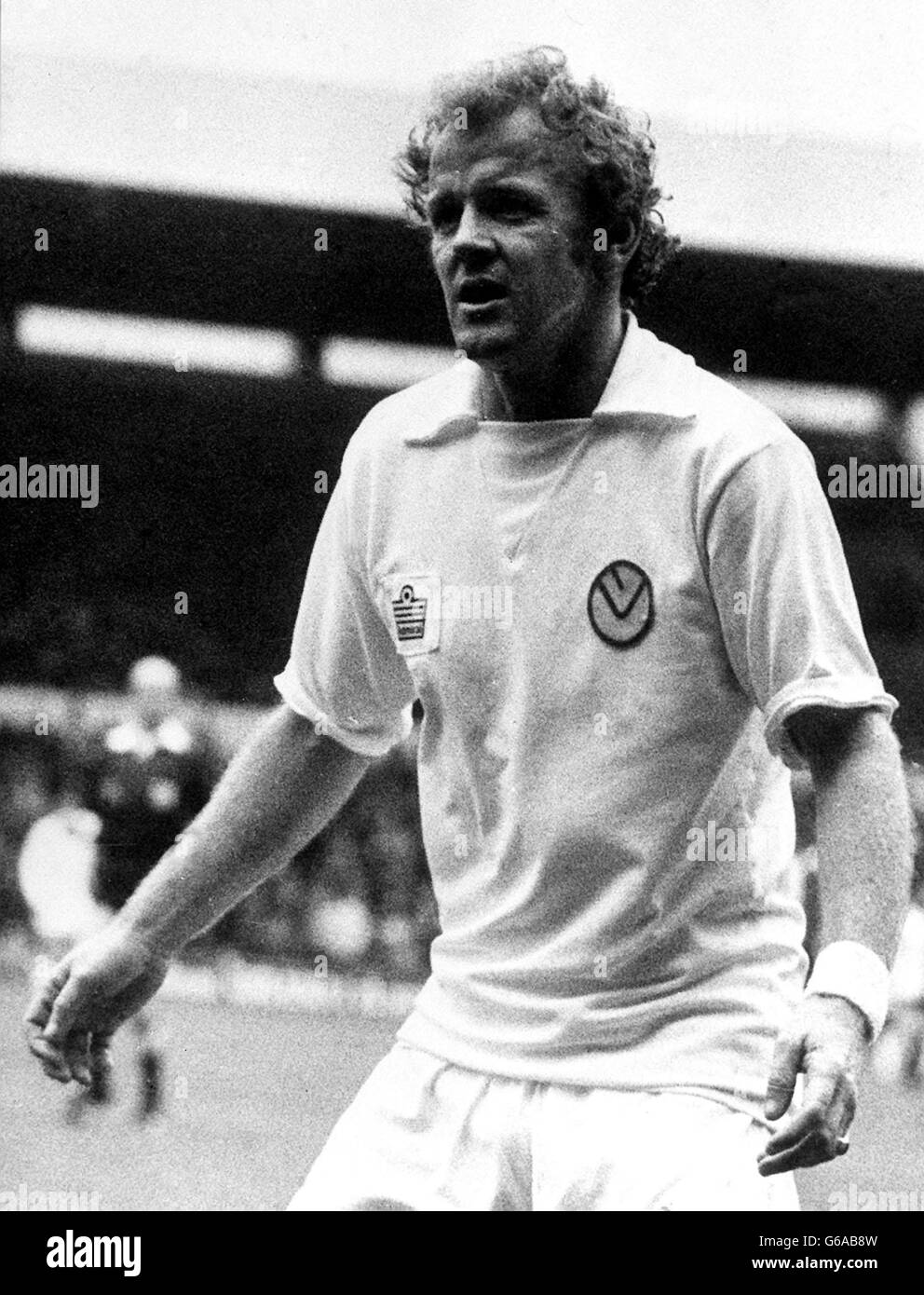 Anticipating the action, Billy Bremner of Leeds United Stock Photo - Alamy