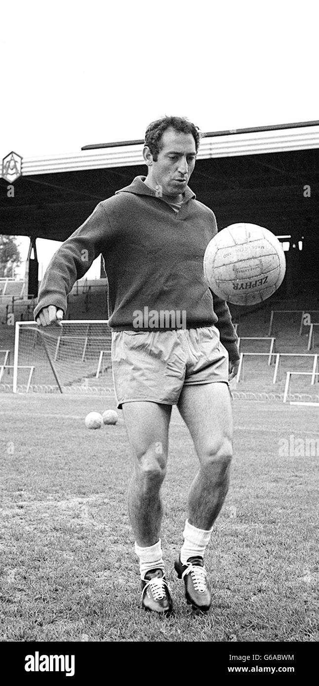 Francisco Gento training Stock Photo - Alamy