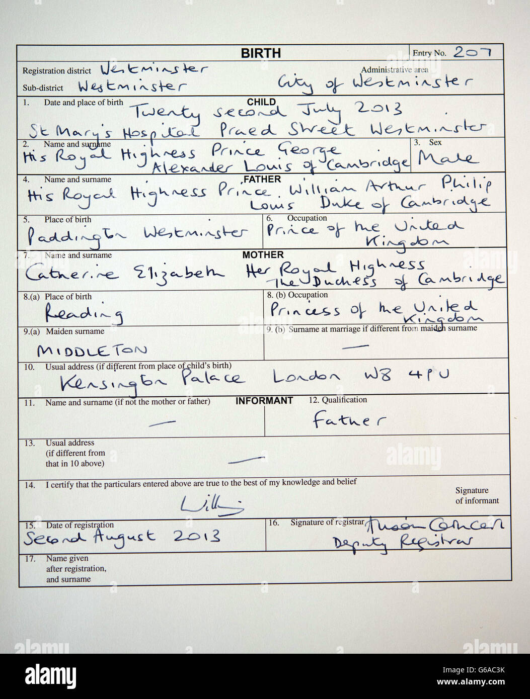 Prince george birth certificate hi-res stock photography and images - Alamy