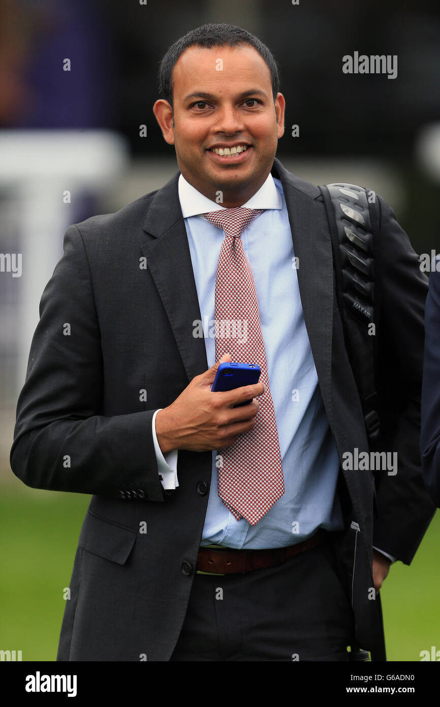 Channel 4 racing presenter rishi persad hi-res stock photography and ...
